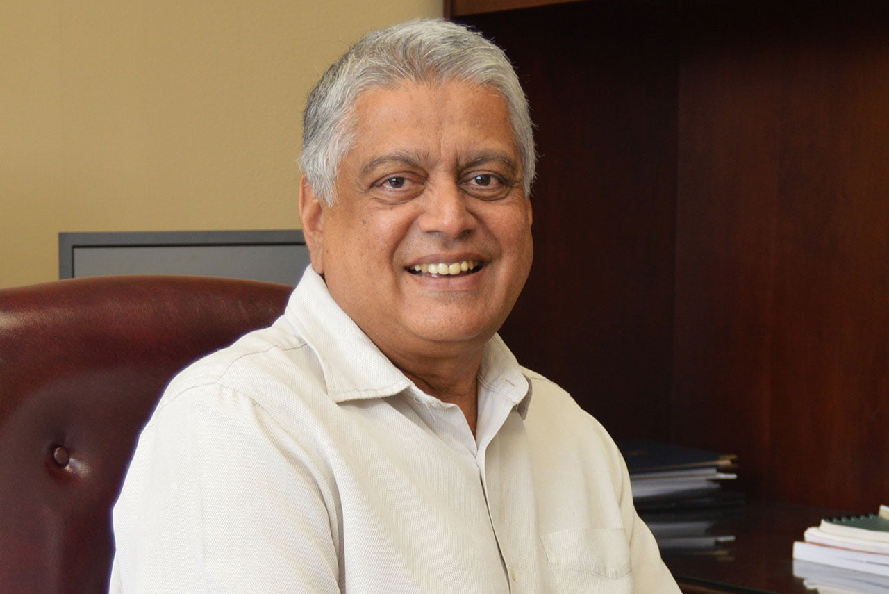 Electrochemistry Award - News Center - The University of Texas at Arlington