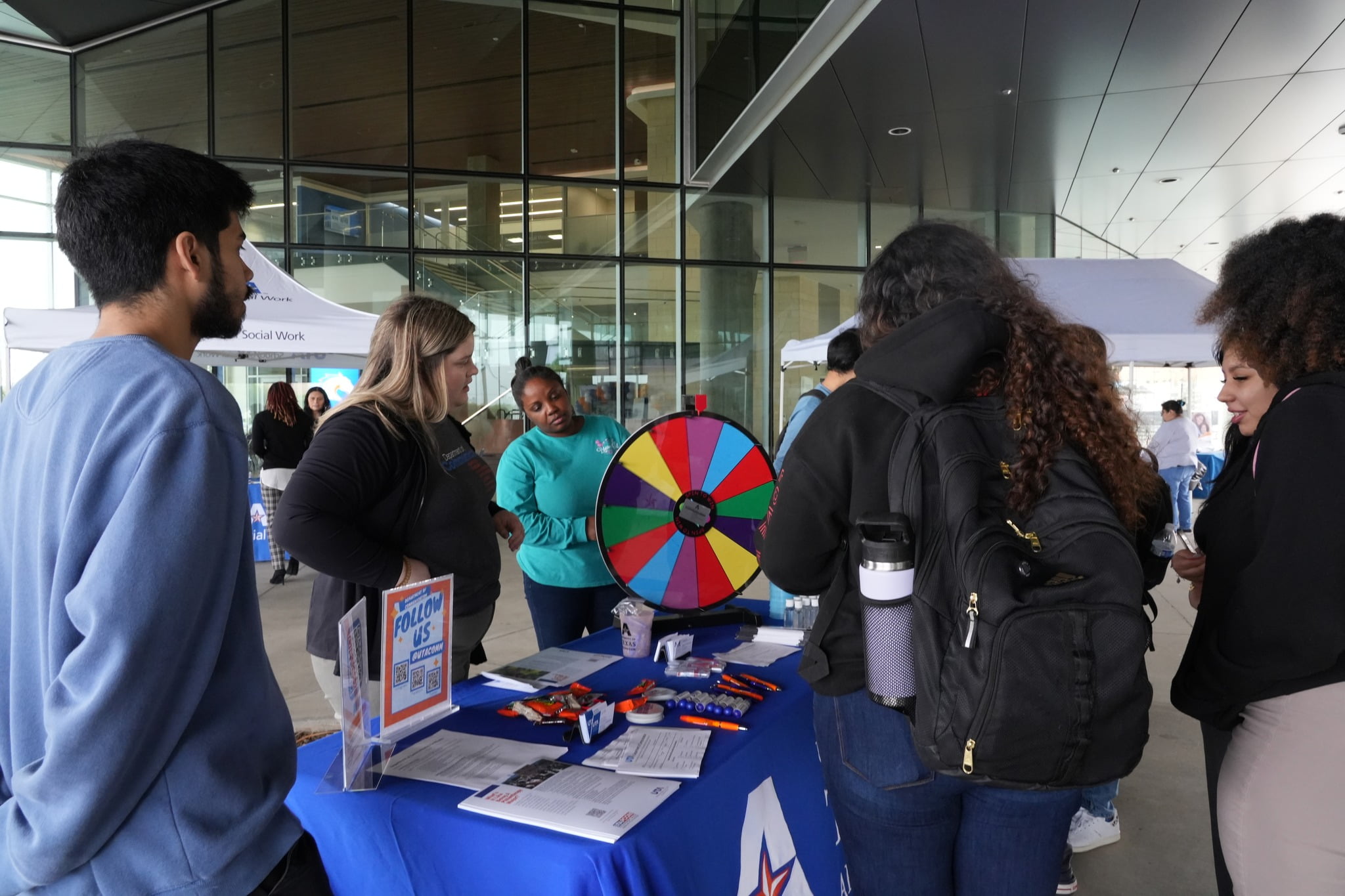 Photos - School of Social Work - The University of Texas at Arlington